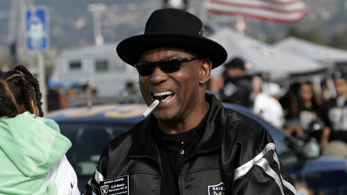 Raiders WR Cliff Branch: A Hall of Famer In Our Books