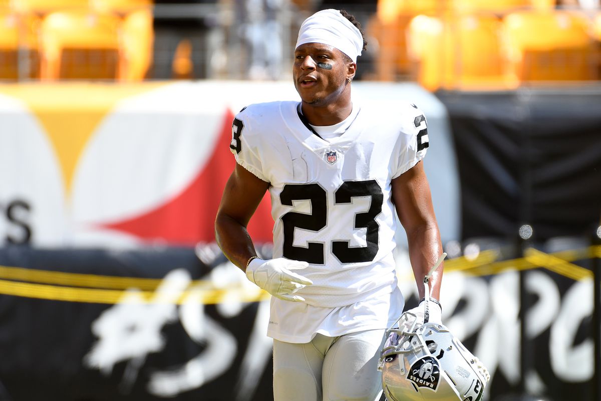 Raiders RB Kenyan Drake Heaps Praise On Rookies