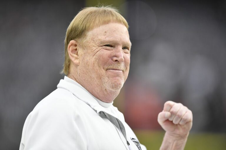 Mark Davis makes waves receiving another honor in latest Raiders news