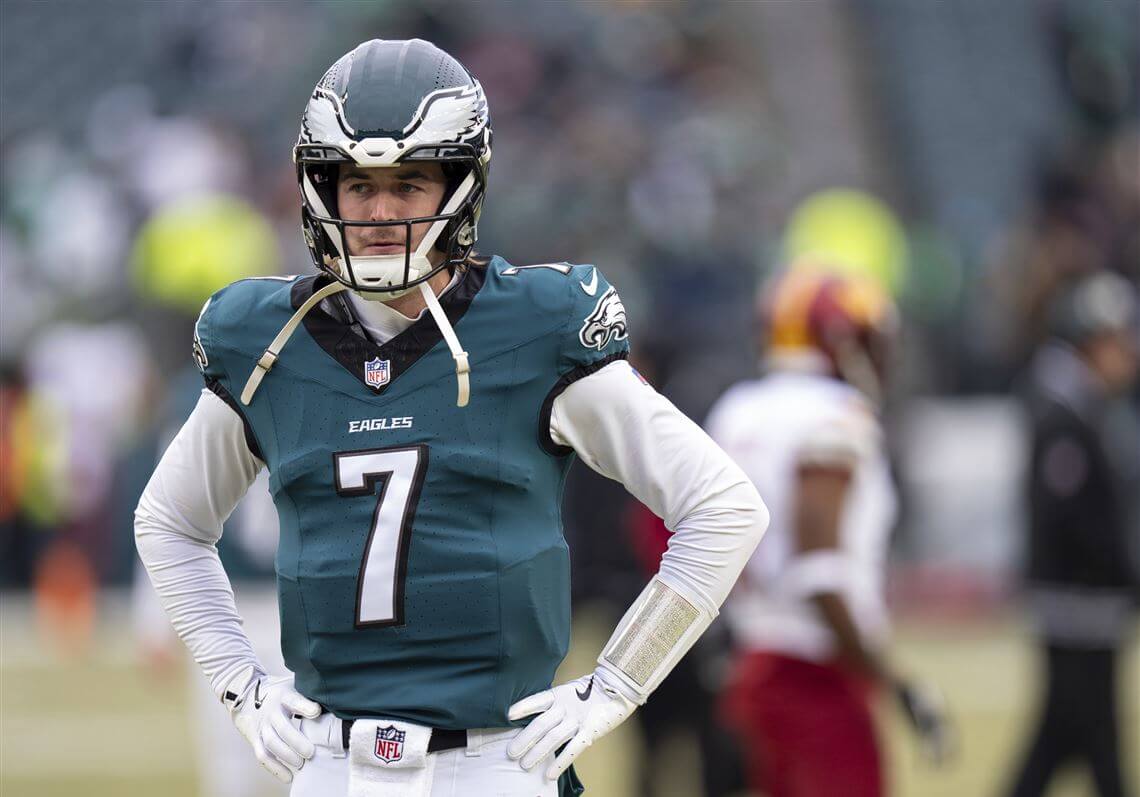 The Raiders Settle For Kenny Pickett In QB2 Panic Move