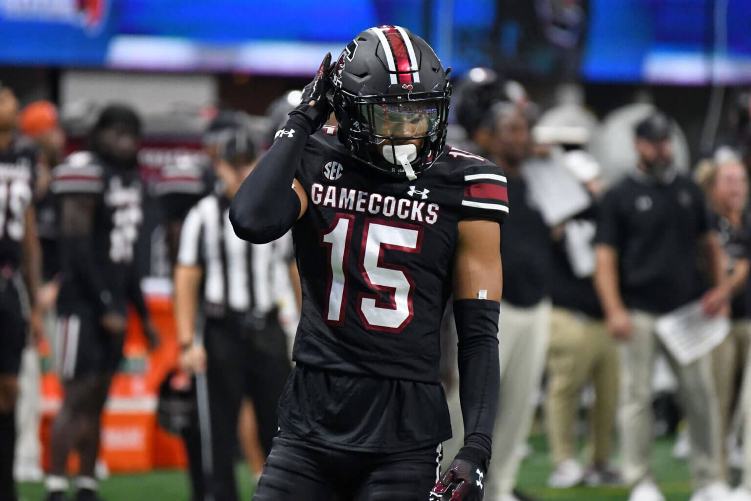 Las Vegas Raiders trade up to land elite CB in two-round mock draft